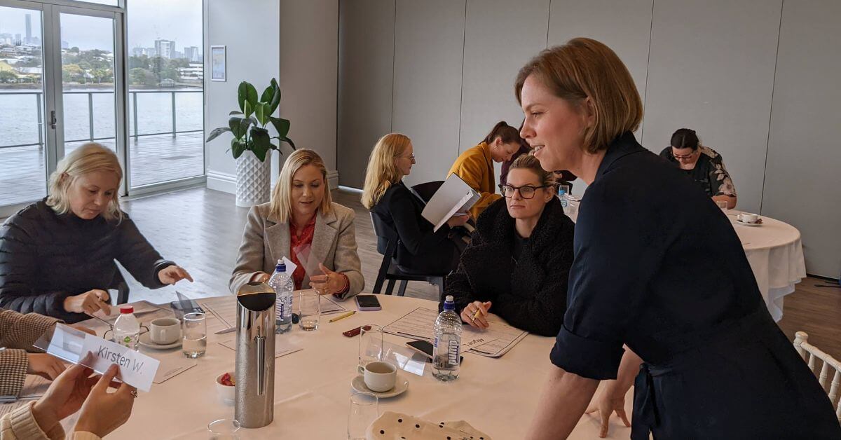 Standard Leadership And Performance Training - Lison Mage